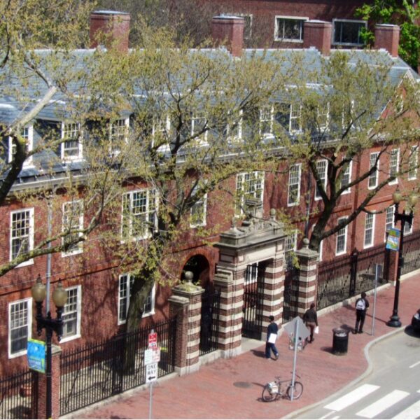 Exploring Harvard's Gates - Nieman Reports